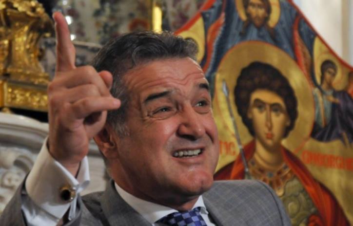 Portughezii i-au facut portretul lui Becali: "Un preot care tine ...