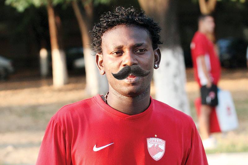 Fotbalistul "mai bun ca Ze Kalanga" a fost prezentat de Rednic la Dinamo!