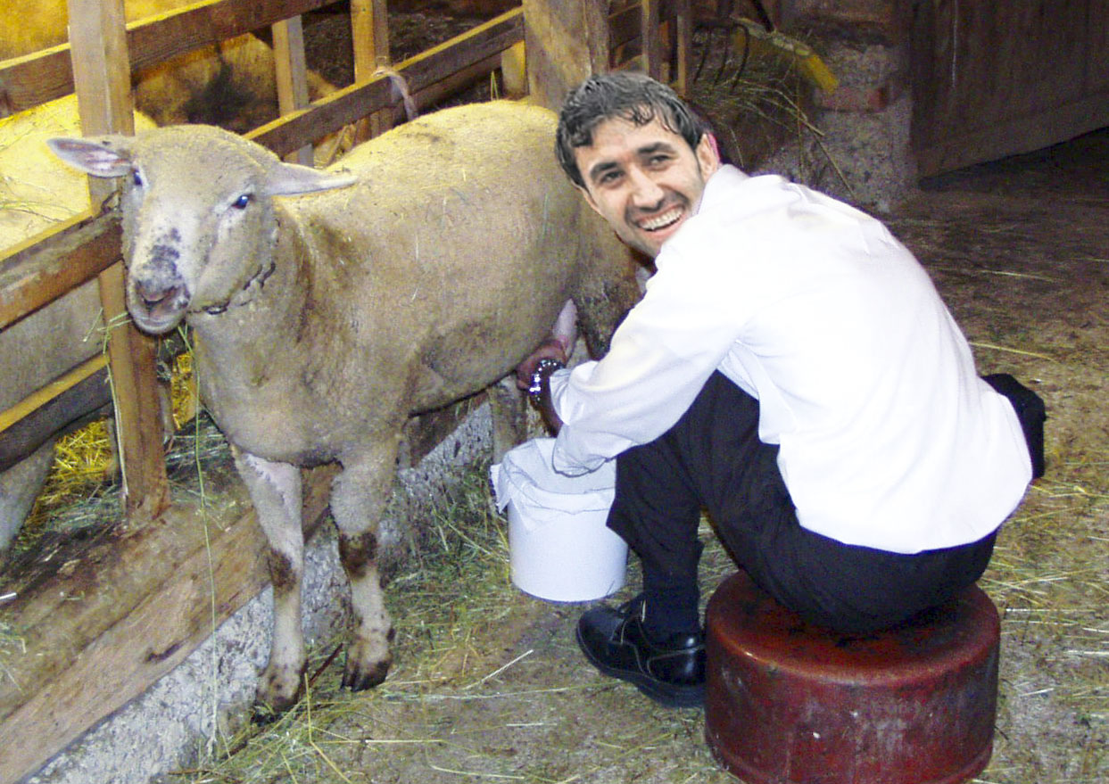 Pentru ca nu a reusit sa ia licenta PRO, Becali l-a retrogradat pe Lutu ...